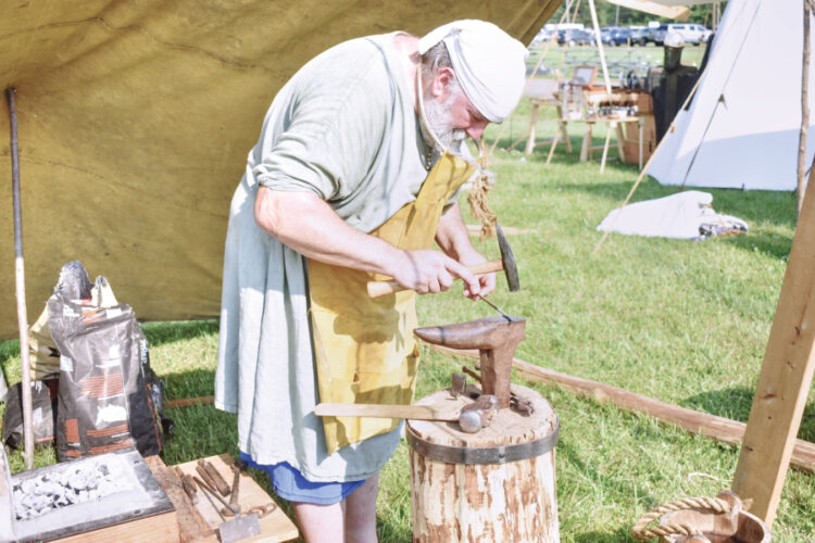 Vikings blaze way to Bazetta | News, Sports, Jobs - Tribune Chronicle